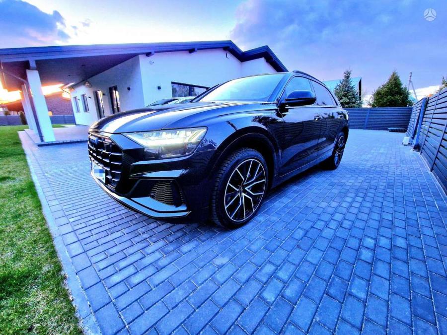 Melns Audi Q8 2018 Marijampole, ar dzinēja tilpumu 2.97 L un nobraukumu 249 tūkst. km par 39990 €, foto 3 vietnē AUTOMOTO.COM.LV