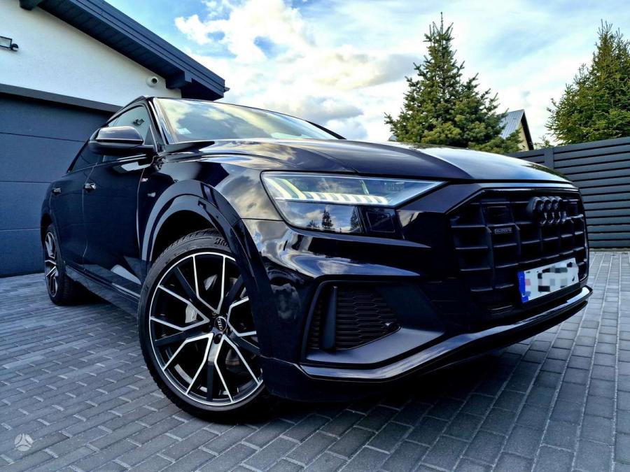 Melns Audi Q8 2018 Marijampole, ar dzinēja tilpumu 2.97 L un nobraukumu 249 tūkst. km par 39990 €, foto 5 vietnē AUTOMOTO.COM.LV
