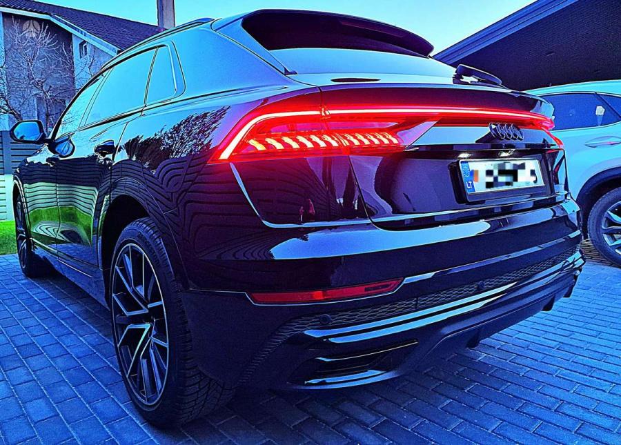 Melns Audi Q8 2018 Marijampole, ar dzinēja tilpumu 2.97 L un nobraukumu 249 tūkst. km par 39990 €, foto 10 vietnē AUTOMOTO.COM.LV