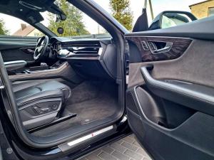Melns Audi Q8 2018 Marijampole, ar dzinēja tilpumu 2.97 L un nobraukumu 249 tūkst. km par 39990 €, foto 29 vietnē AUTOMOTO.COM.LV