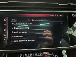 Melns Audi Q8 2018 Marijampole, ar dzinēja tilpumu 2.97 L un nobraukumu 249 tūkst. km par 39990 €, foto 33 vietnē AUTOMOTO.COM.LV