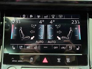 Melns Audi Q8 2018 Marijampole, ar dzinēja tilpumu 2.97 L un nobraukumu 249 tūkst. km par 39990 €, foto 35 vietnē AUTOMOTO.COM.LV