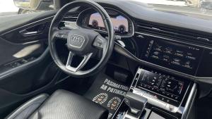 Black Audi Q8 2018 in Marijampole, with an engine capacity of 2.97 L and mileage of 252 thousand km for 38900 €, photo 4 on AUTOMOTO.COM.LV