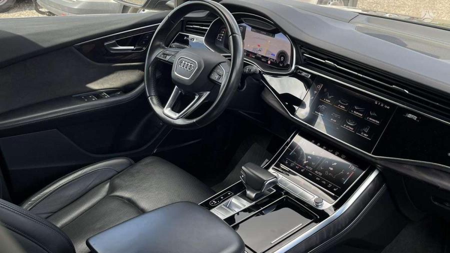 Black Audi Q8 2018 in Marijampole, with an engine capacity of 2.97 L and mileage of 252 thousand km for 38900 €, photo 19 on AUTOMOTO.COM.LV