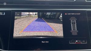 Black Audi Q8 2018 in Marijampole, with an engine capacity of 2.97 L and mileage of 252 thousand km for 38900 €, photo 37 on AUTOMOTO.COM.LV