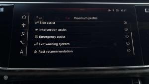 Black Audi Q8 2018 in Marijampole, with an engine capacity of 2.97 L and mileage of 252 thousand km for 38900 €, photo 39 on AUTOMOTO.COM.LV