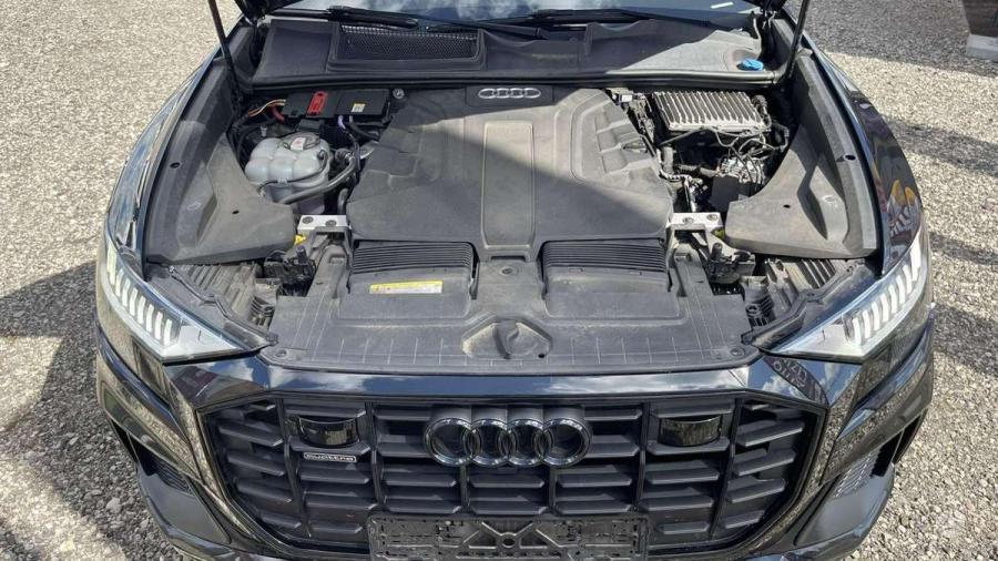 Black Audi Q8 2018 in Marijampole, with an engine capacity of 2.97 L and mileage of 252 thousand km for 38900 €, photo 51 on AUTOMOTO.COM.LV