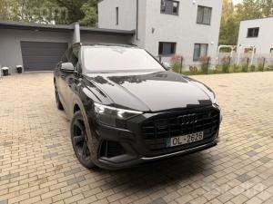 Black Audi Q8 2018 in Riga, with an engine capacity of 3.00 L and mileage of 225 thousand km for 39000 €, photo 4 on AUTOMOTO.COM.LV