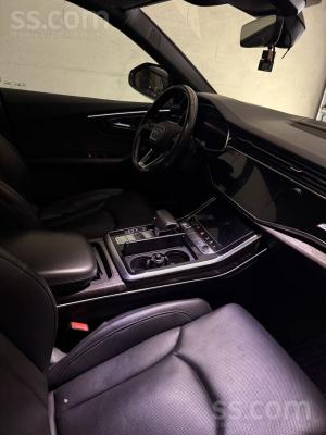 Black Audi Q8 2018 in Riga, with an engine capacity of 3.00 L and mileage of 225 thousand km for 39000 €, photo 8 on AUTOMOTO.COM.LV