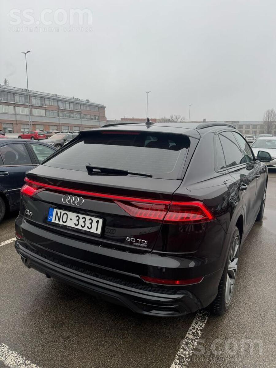 Melns Audi Q8 2019 Ogre, ar dzinēja tilpumu 3.00 L un nobraukumu 122 tūkst. km par 97800 €, foto 5 vietnē AUTOMOTO.COM.LV