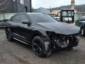 Black Audi Q8 2019 in Vilnius, with an engine capacity of 3.00 L and mileage of 100 thousand km for 18700 €, photo 3 on AUTOMOTO.COM.LV