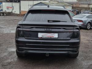 Black Audi Q8 2019 in Vilnius, with an engine capacity of 3.00 L and mileage of 100 thousand km for 18700 €, photo 8 on AUTOMOTO.COM.LV