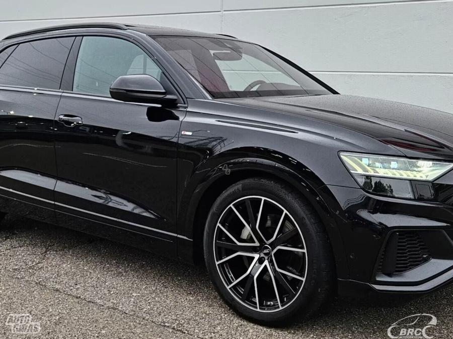 Melns Audi Q8 2019 Avižieniai, ar dzinēja tilpumu 3.00 L un nobraukumu 163 tūkst. km par 43900 €, foto 4 vietnē AUTOMOTO.COM.LV