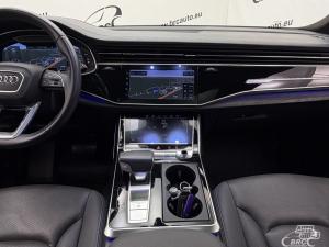 Black Audi Q8 2019 in Avizieniai, with an engine capacity of 3.00 L and mileage of 61 thousand km for 42900 €, photo 18 on AUTOMOTO.COM.LV