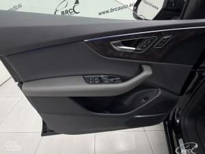 Black Audi Q8 2019 in Avizieniai, with an engine capacity of 3.00 L and mileage of 61 thousand km for 42900 €, photo 23 on AUTOMOTO.COM.LV