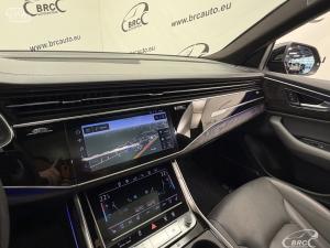 Black Audi Q8 2019 in Avizieniai, with an engine capacity of 3.00 L and mileage of 61 thousand km for 42900 €, photo 31 on AUTOMOTO.COM.LV