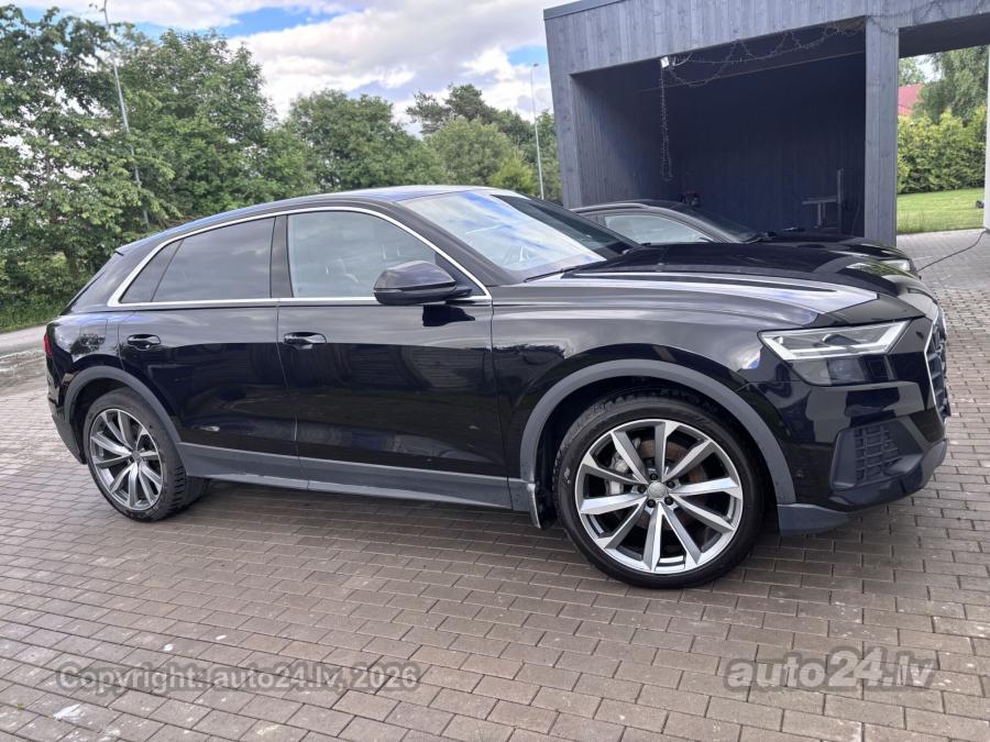 Melns Audi Q8 2019 Tallina, ar dzinēja tilpumu 3.00 L un nobraukumu 201 tūkst. km par 40500 €, foto 4 vietnē AUTOMOTO.COM.LV