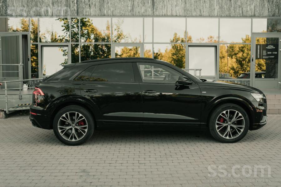 Melns Audi Q8 2019 Rīga, ar dzinēja tilpumu 3.00 L un nobraukumu 121 tūkst. km par 42000 €, foto 3 vietnē AUTOMOTO.COM.LV
