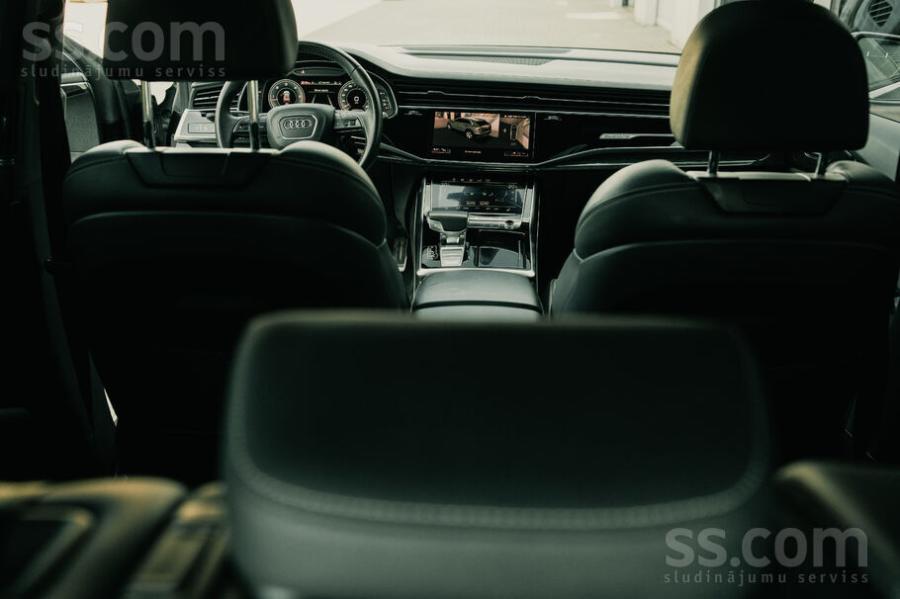 Melns Audi Q8 2019 Rīga, ar dzinēja tilpumu 3.00 L un nobraukumu 121 tūkst. km par 42000 €, foto 24 vietnē AUTOMOTO.COM.LV