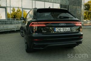 Melns Audi Q8 2019 Rīga, ar dzinēja tilpumu 3.00 L un nobraukumu 121 tūkst. km par 42000 €, foto 28 vietnē AUTOMOTO.COM.LV