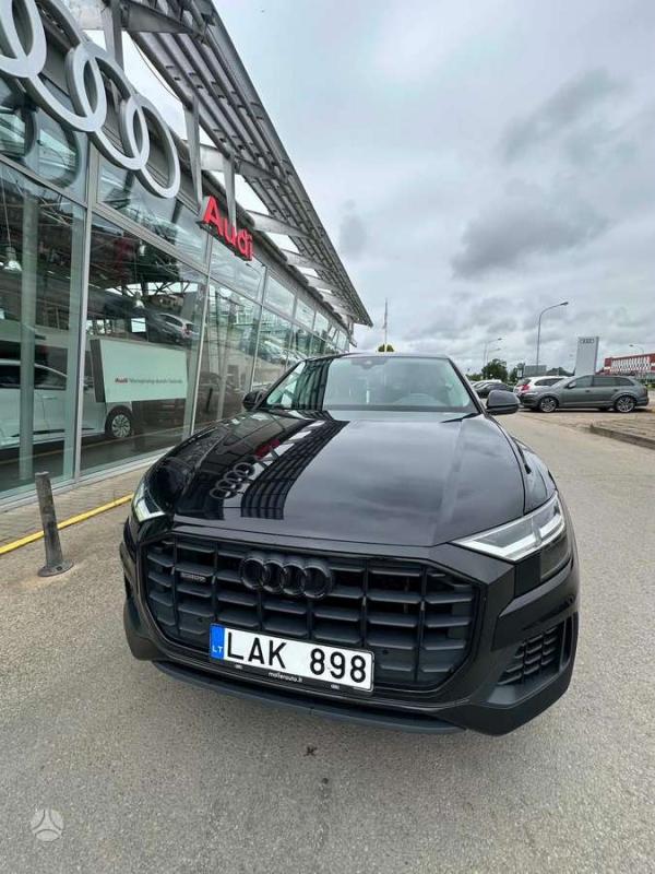 Black Audi Q8 2019 in Klaipeda, with an engine capacity of 3.00 L and mileage of 182 thousand km for 35500 €, photo 4 on AUTOMOTO.COM.LV