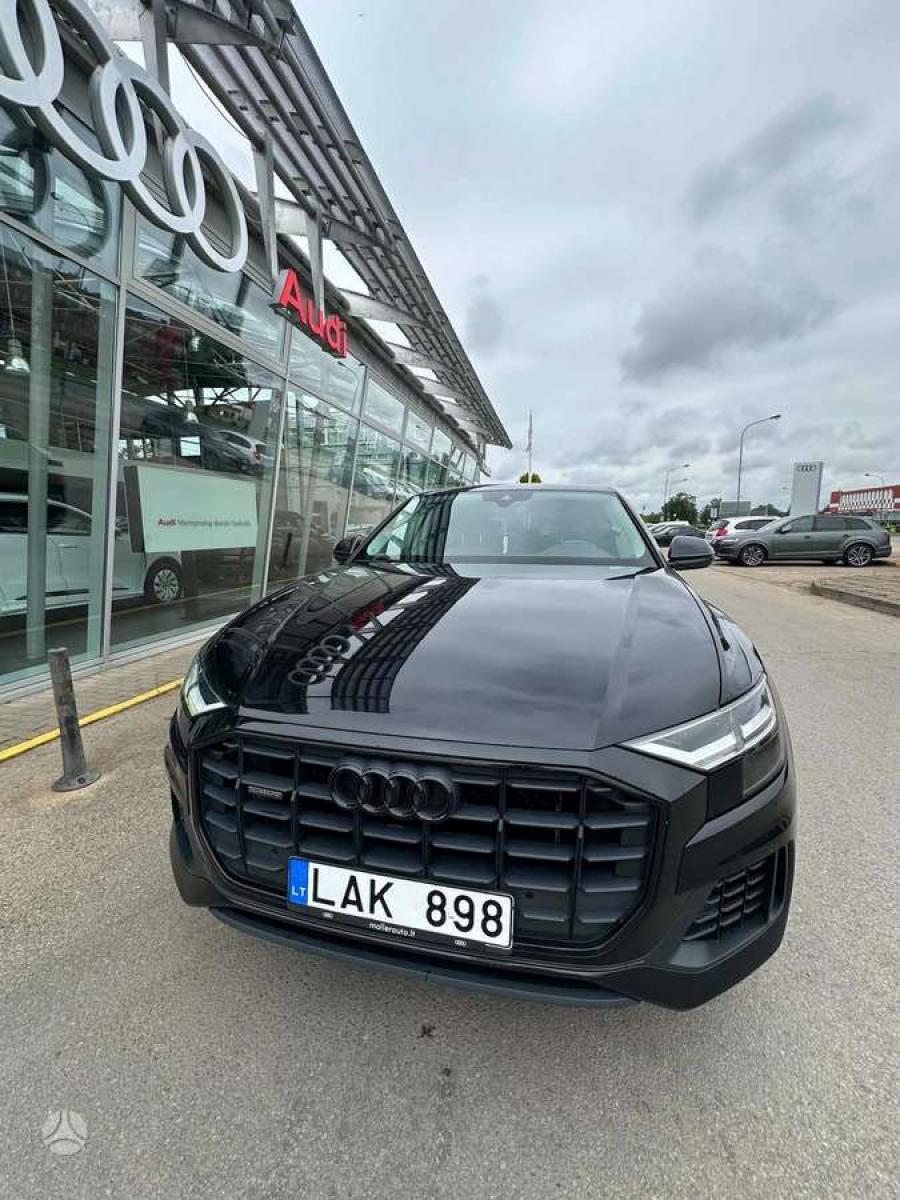 Black Audi Q8 2019 in Klaipeda, with an engine capacity of 3.00 L and mileage of 182 thousand km for 35500 €, photo 5 on AUTOMOTO.COM.LV