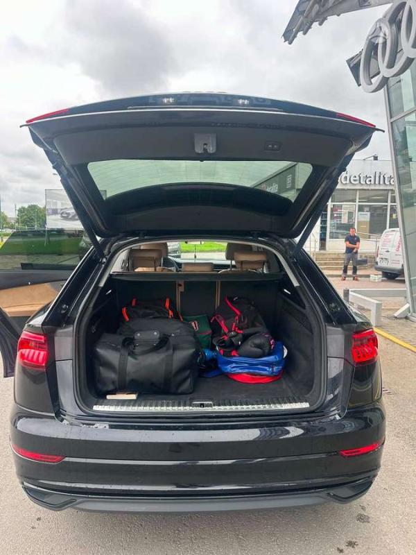 Black Audi Q8 2019 in Klaipeda, with an engine capacity of 3.00 L and mileage of 182 thousand km for 35500 €, photo 9 on AUTOMOTO.COM.LV