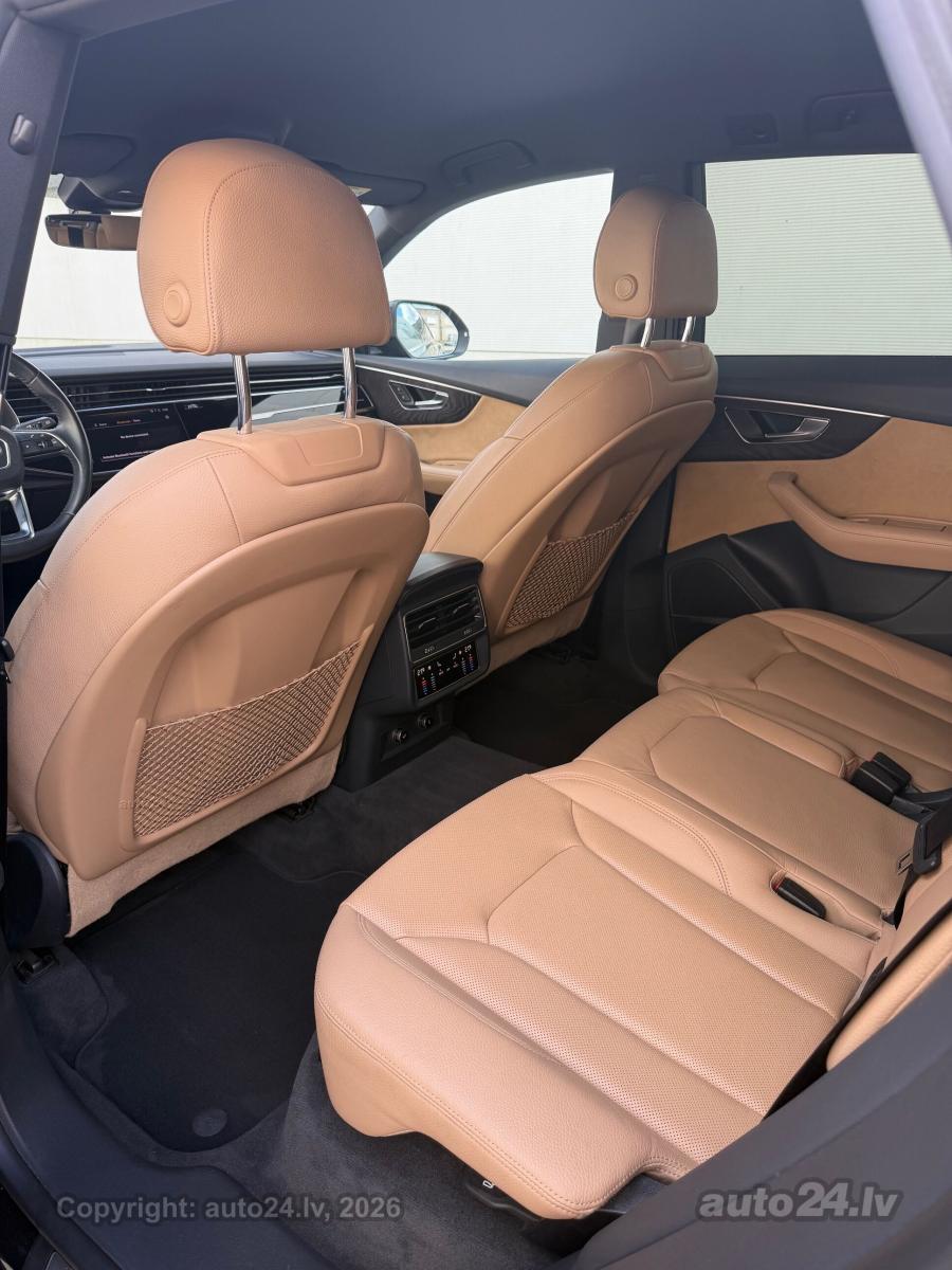 Melns Audi Q8 2019 Tallina, ar dzinēja tilpumu 3.00 L un nobraukumu 94 tūkst. km par 45000 €, foto 12 vietnē AUTOMOTO.COM.LV