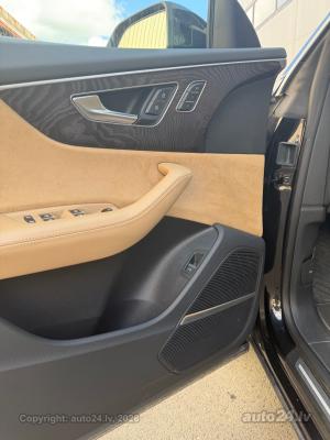Melns Audi Q8 2019 Tallina, ar dzinēja tilpumu 3.00 L un nobraukumu 94 tūkst. km par 45000 €, foto 21 vietnē AUTOMOTO.COM.LV