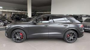 Melns Audi Q8 2019 Marijampole, ar dzinēja tilpumu 2.97 L un nobraukumu 220 tūkst. km par 39999 €, foto 3 vietnē AUTOMOTO.COM.LV