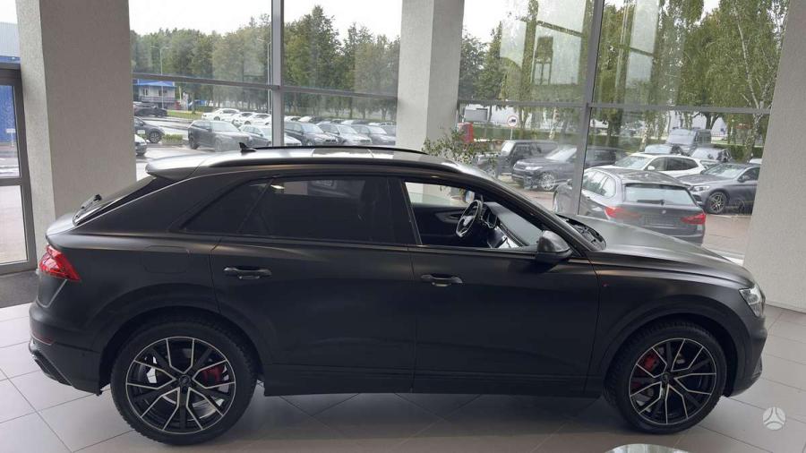 Melns Audi Q8 2019 Marijampole, ar dzinēja tilpumu 2.97 L un nobraukumu 220 tūkst. km par 39999 €, foto 7 vietnē AUTOMOTO.COM.LV