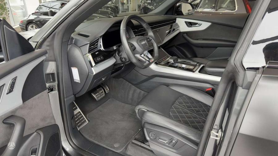 Melns Audi Q8 2019 Marijampole, ar dzinēja tilpumu 2.97 L un nobraukumu 220 tūkst. km par 39999 €, foto 12 vietnē AUTOMOTO.COM.LV