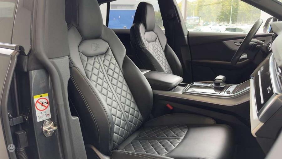 Melns Audi Q8 2019 Marijampole, ar dzinēja tilpumu 2.97 L un nobraukumu 220 tūkst. km par 39999 €, foto 16 vietnē AUTOMOTO.COM.LV