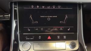 Melns Audi Q8 2019 Marijampole, ar dzinēja tilpumu 2.97 L un nobraukumu 220 tūkst. km par 39999 €, foto 28 vietnē AUTOMOTO.COM.LV