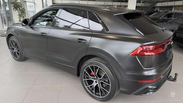 Melns Audi Q8 2019 Marijampole, ar dzinēja tilpumu 2.97 L un nobraukumu 220 tūkst. km par 39999 €, foto 4 vietnē AUTOMOTO.COM.LV