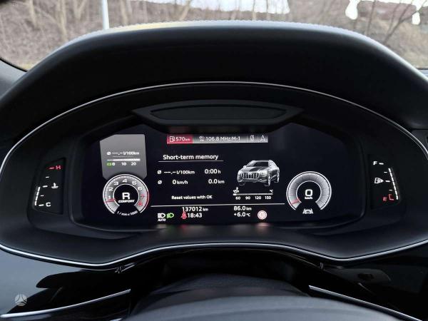 Melns Audi Q8 2019 Viļņa, ar dzinēja tilpumu 3.00 L un nobraukumu 137 tūkst. km par 39900 €, foto 11 vietnē AUTOMOTO.COM.LV