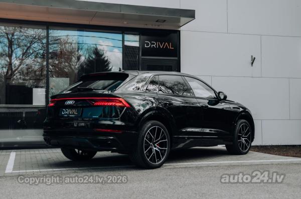 Black Audi Q8 2020 in Tallinn, with an engine capacity of 3.00 L and mileage of 138 thousand km for 55900 €, photo 7 on AUTOMOTO.COM.LV