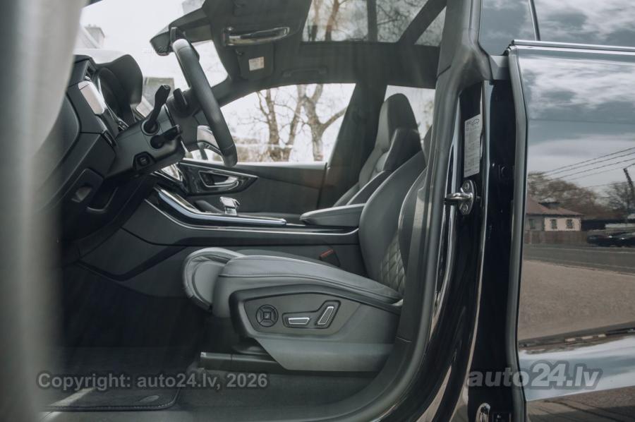 Melns Audi Q8 2020 Tallina, ar dzinēja tilpumu 3.00 L un nobraukumu 138 tūkst. km par 55900 €, foto 14 vietnē AUTOMOTO.COM.LV