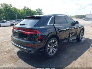 Черный Ауди Q8 2020 в Клайпеда, объемом двигателя 0.00 л и пробегом 44 тыс. км за 16000 €, фото 5 на AUTOMOTO.COM.LV