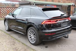 Melns Audi Q8 2021 Liepāja, ar dzinēja tilpumu 3.00 L un nobraukumu 92 tūkst. km par 59000 €, foto 3 vietnē AUTOMOTO.COM.LV