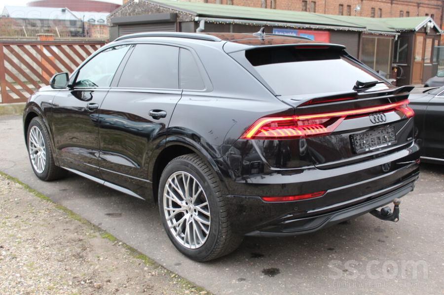 Melns Audi Q8 2021 Liepāja, ar dzinēja tilpumu 3.00 L un nobraukumu 92 tūkst. km par 59000 €, foto 3 vietnē AUTOMOTO.COM.LV