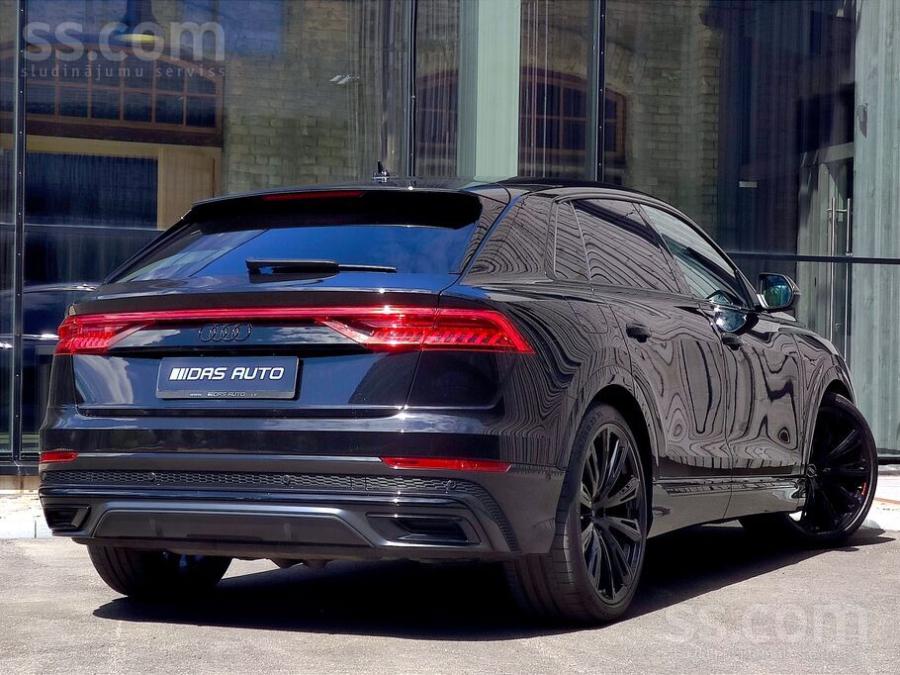 Black Audi Q8 2021 in Riga, with an engine capacity of 3.00 L and mileage of 93 thousand km for 69900 €, photo 3 on AUTOMOTO.COM.LV