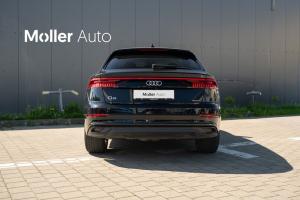 Melns Audi Q8 2021 Viļņa, ar dzinēja tilpumu 3.00 L un nobraukumu 85 tūkst. km par 53000 €, foto 8 vietnē AUTOMOTO.COM.LV