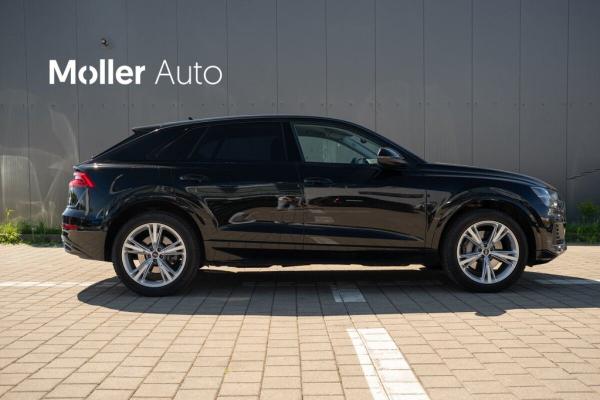 Black Audi Q8 2021 in Vilnius, with an engine capacity of 3.00 L and mileage of 85 thousand km for 53000 €, photo 9 on AUTOMOTO.COM.LV