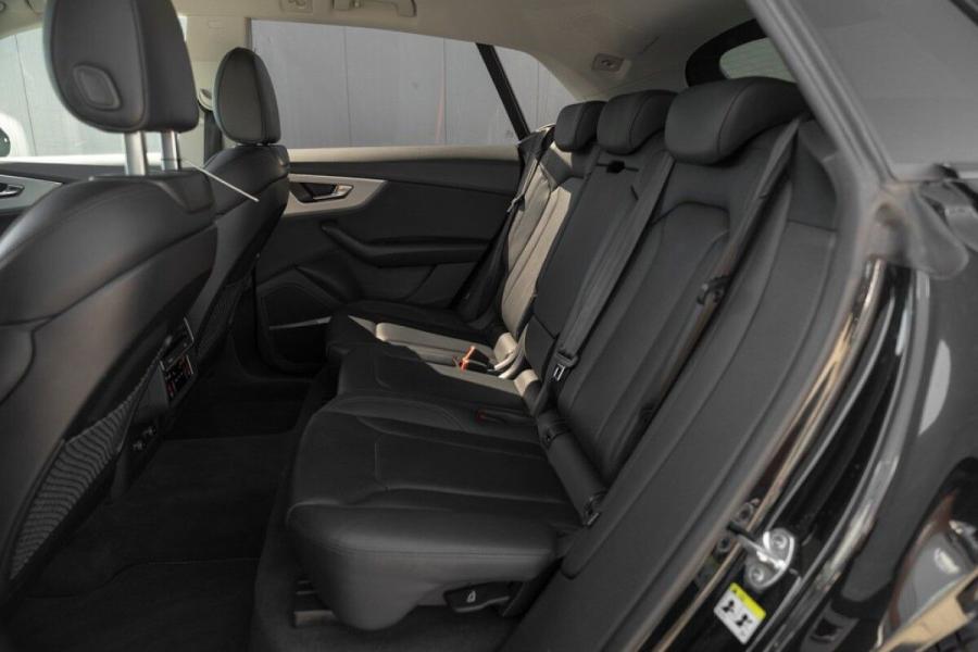 Melns Audi Q8 2021 Viļņa, ar dzinēja tilpumu 3.00 L un nobraukumu 85 tūkst. km par 53000 €, foto 12 vietnē AUTOMOTO.COM.LV