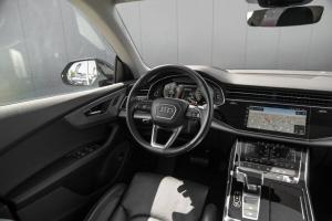Melns Audi Q8 2021 Viļņa, ar dzinēja tilpumu 3.00 L un nobraukumu 85 tūkst. km par 53000 €, foto 14 vietnē AUTOMOTO.COM.LV