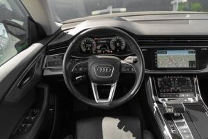 Melns Audi Q8 2021 Viļņa, ar dzinēja tilpumu 3.00 L un nobraukumu 85 tūkst. km par 53000 €, foto 15 vietnē AUTOMOTO.COM.LV