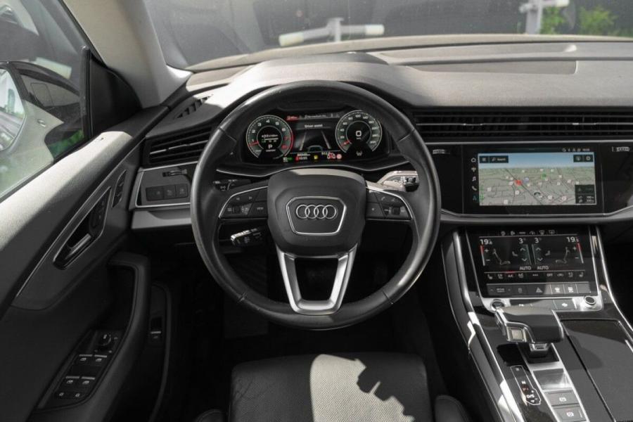 Melns Audi Q8 2021 Viļņa, ar dzinēja tilpumu 3.00 L un nobraukumu 85 tūkst. km par 53000 €, foto 15 vietnē AUTOMOTO.COM.LV