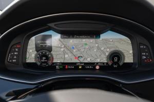 Melns Audi Q8 2021 Viļņa, ar dzinēja tilpumu 3.00 L un nobraukumu 85 tūkst. km par 53000 €, foto 26 vietnē AUTOMOTO.COM.LV