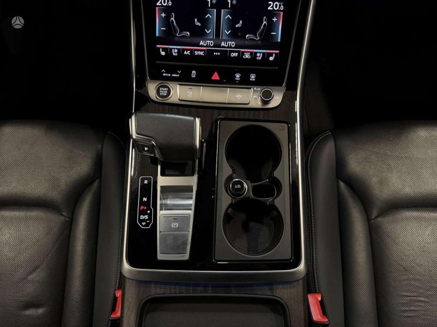 Black Audi Q8 2021 in Vilnius, with an engine capacity of 3.00 L and mileage of 149 thousand km for 51990 €, photo 24 on AUTOMOTO.COM.LV
